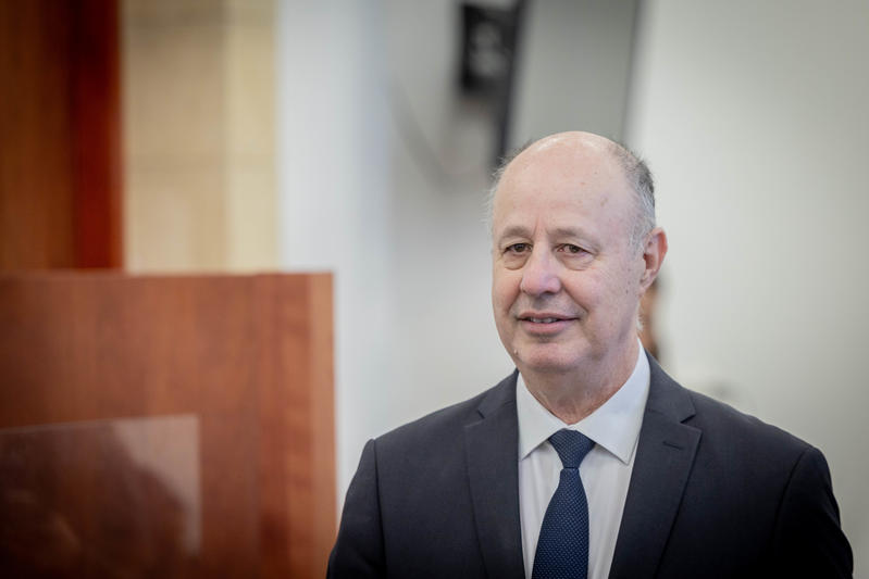 Le chef du Conseil de sécurité nationale Tzachi Hanegbi limogé par ...